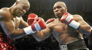 mike tyson las peleas mas iconicas Tyson vs. Frank Bruno (1989)